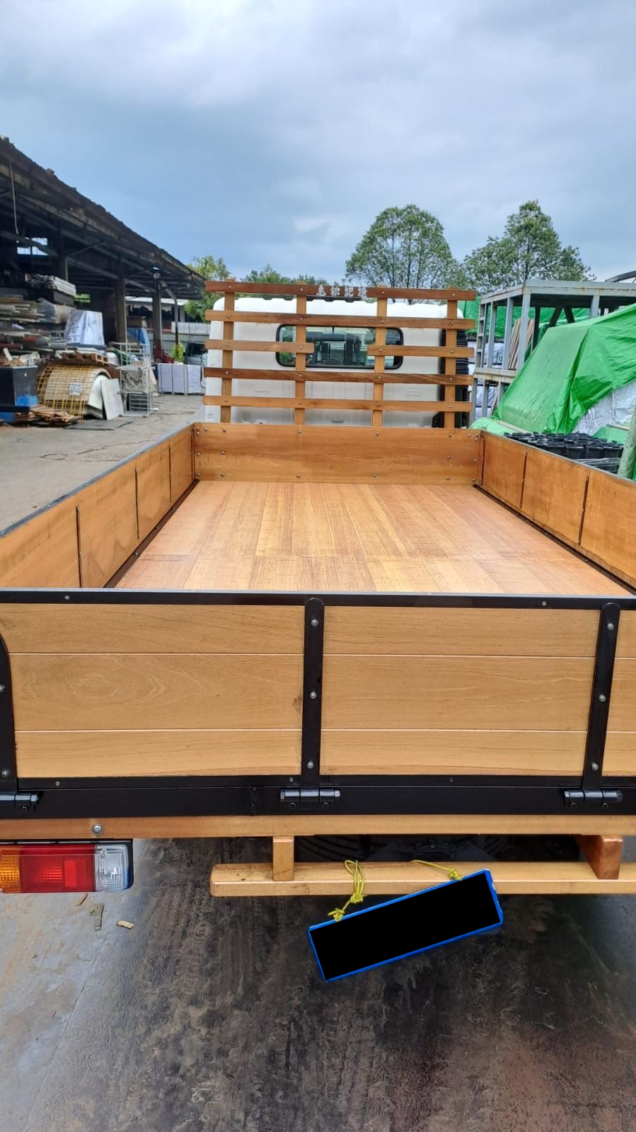 Wooden Platform – Chuang Li